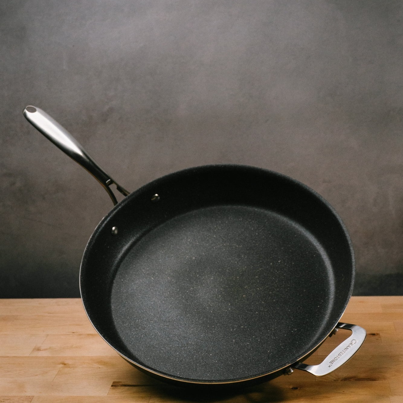 14 inch xl family size frying pan with helper handle - home & kitchen ...