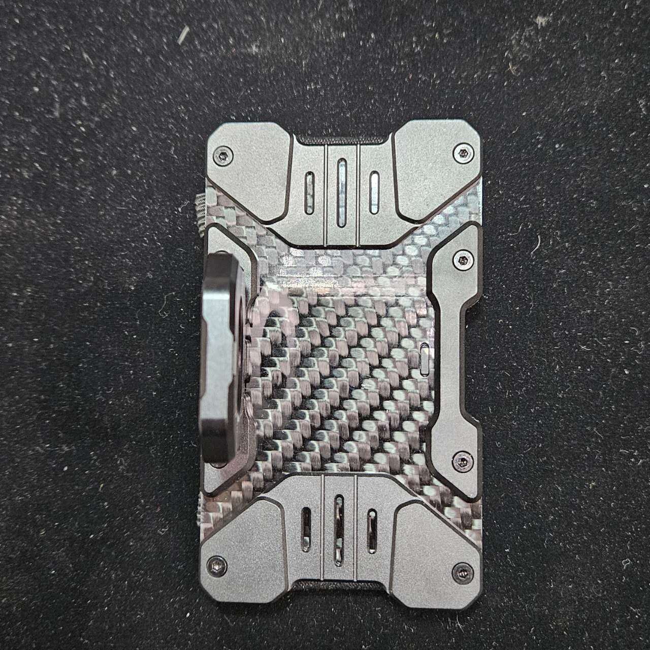 metal wallet sold on Temu United States