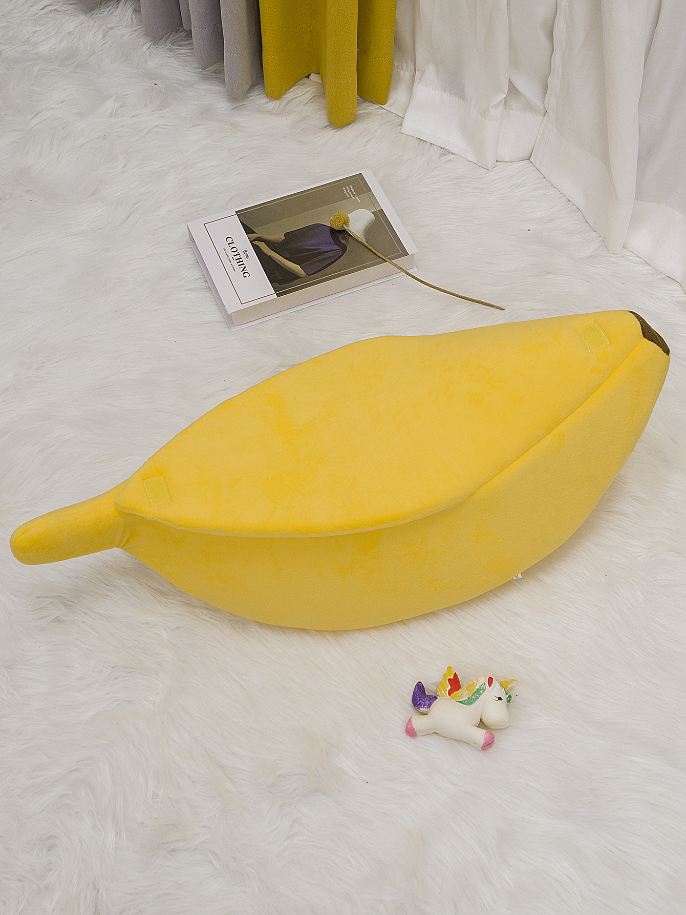 Cozy Cute: Banana Nest Warm Pet Bed Furry Friend! - Temu