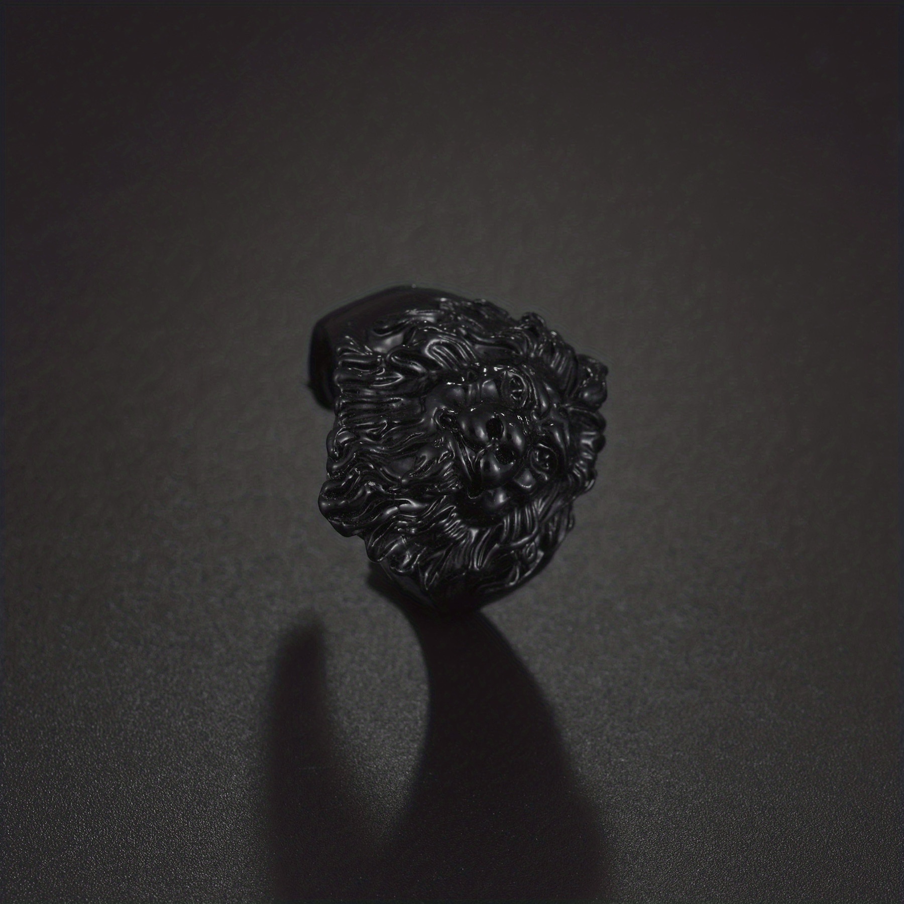 vintage lion/skull ring featuring hollowed open funky ring - Temu Australia