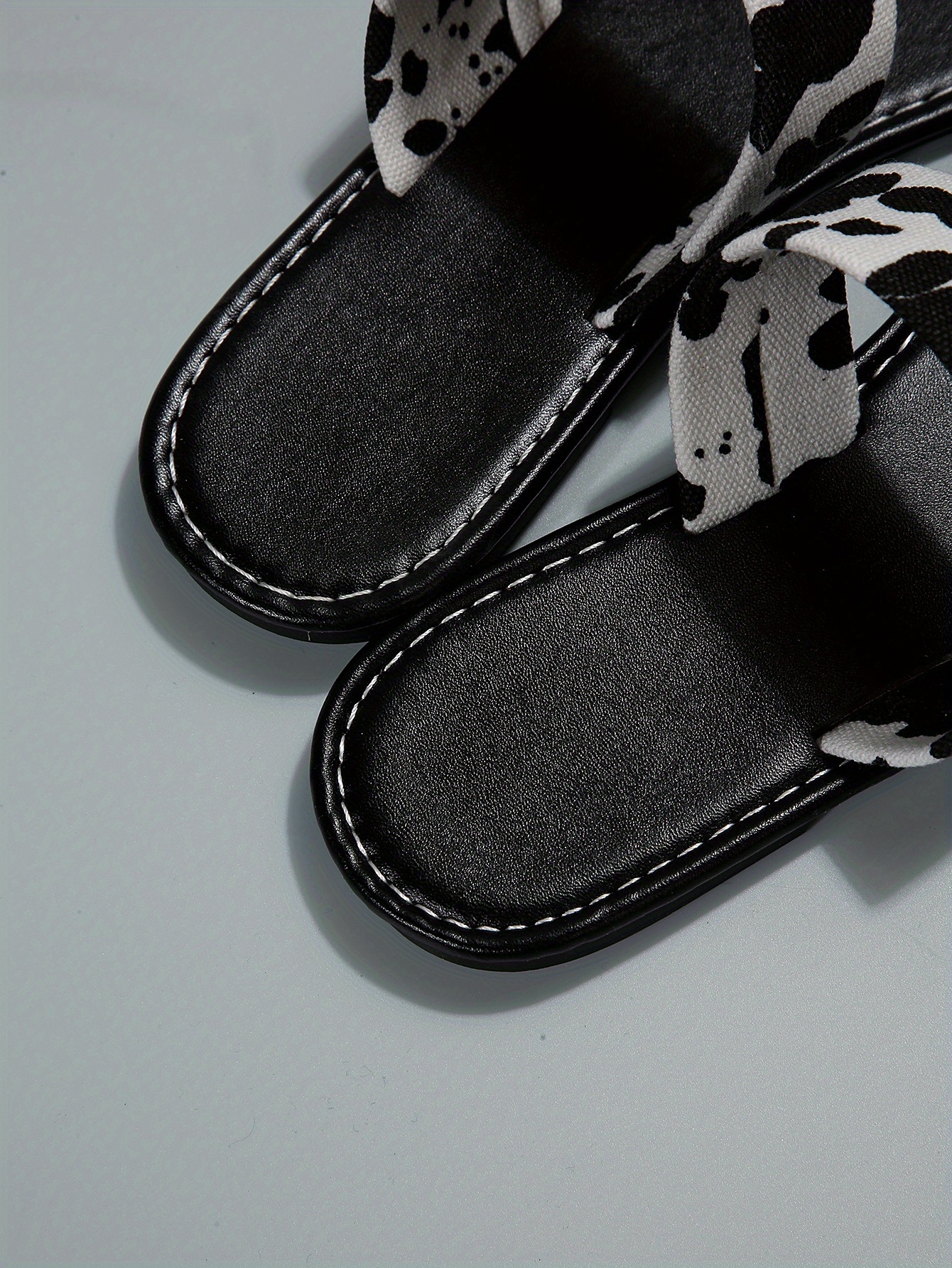 women's cow print flat slides toe loop round toe slip slide - Temu Canada