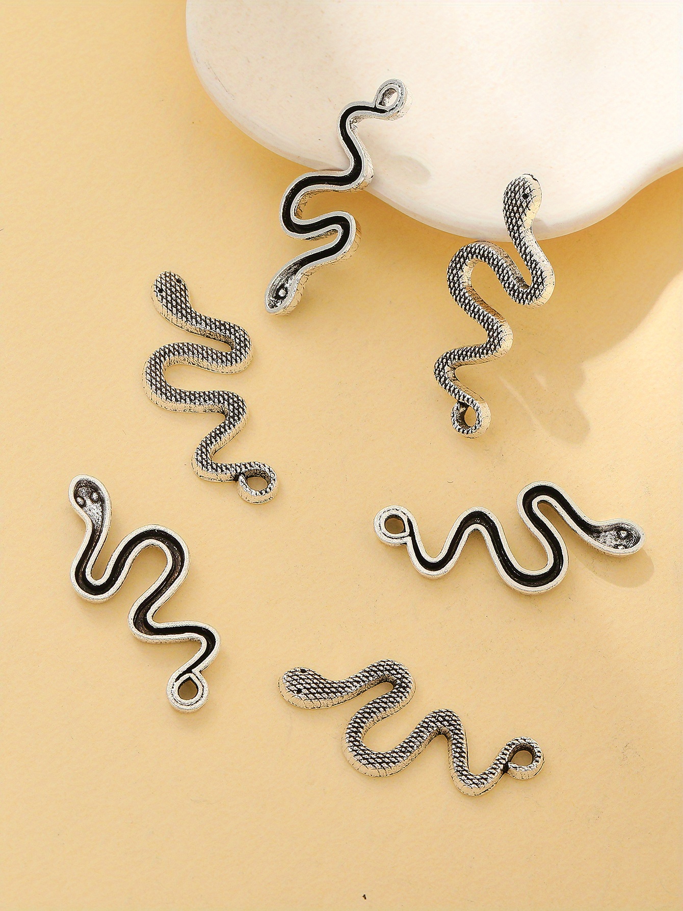 Fashionable Alloy Snake Accessories Small Snake Pendants - Temu Australia