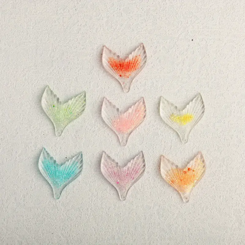 수지 매력 다채로운 투명 반짝이 펜던트 우아한 인어 꼬리 모양 여름 펜던트 장식품 수제 보석 Diy 목걸이 팔찌 펜던트 액세서리