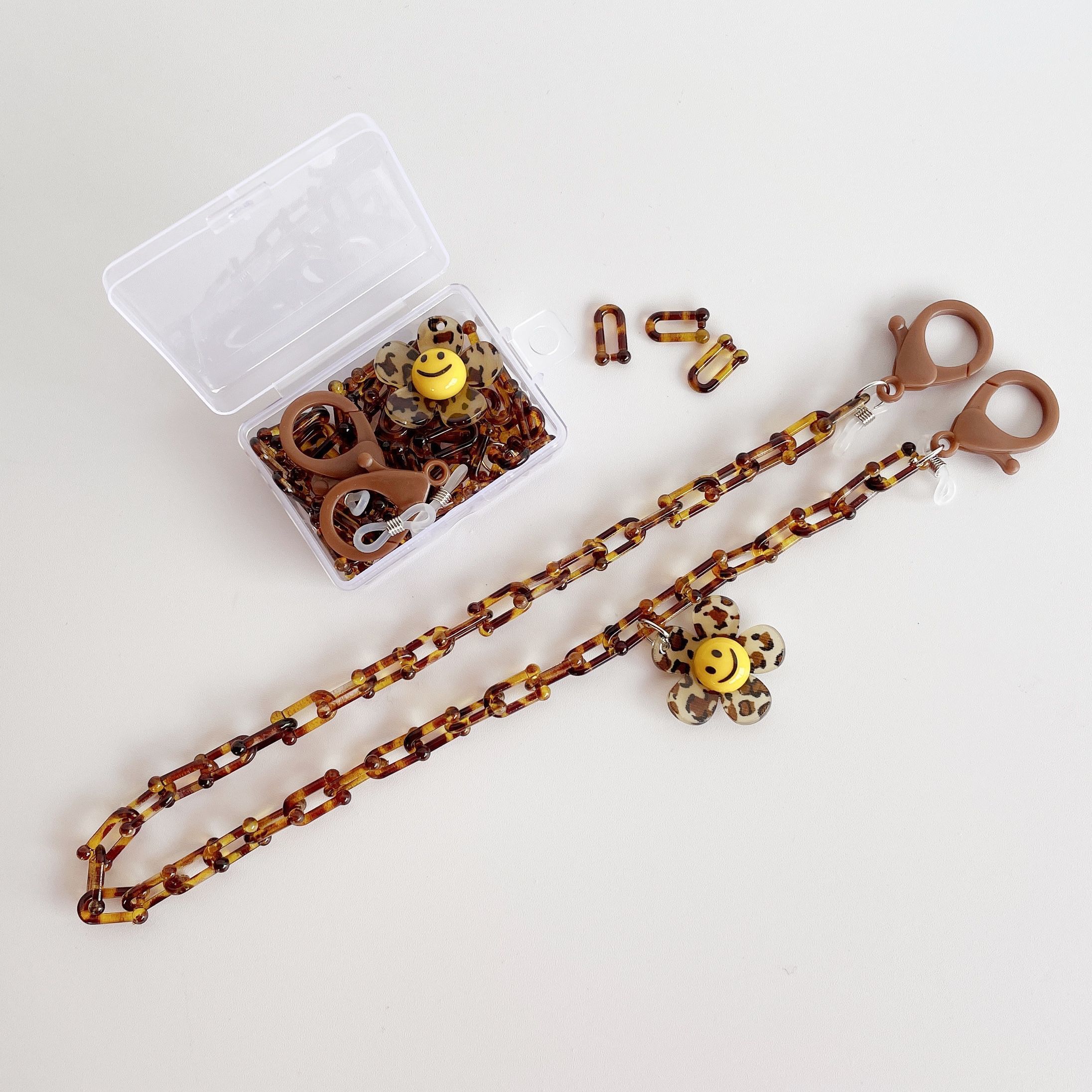 Acrylic Leopard Beaded Smiley Face Flower Mask Chain Glasses - Temu New ...