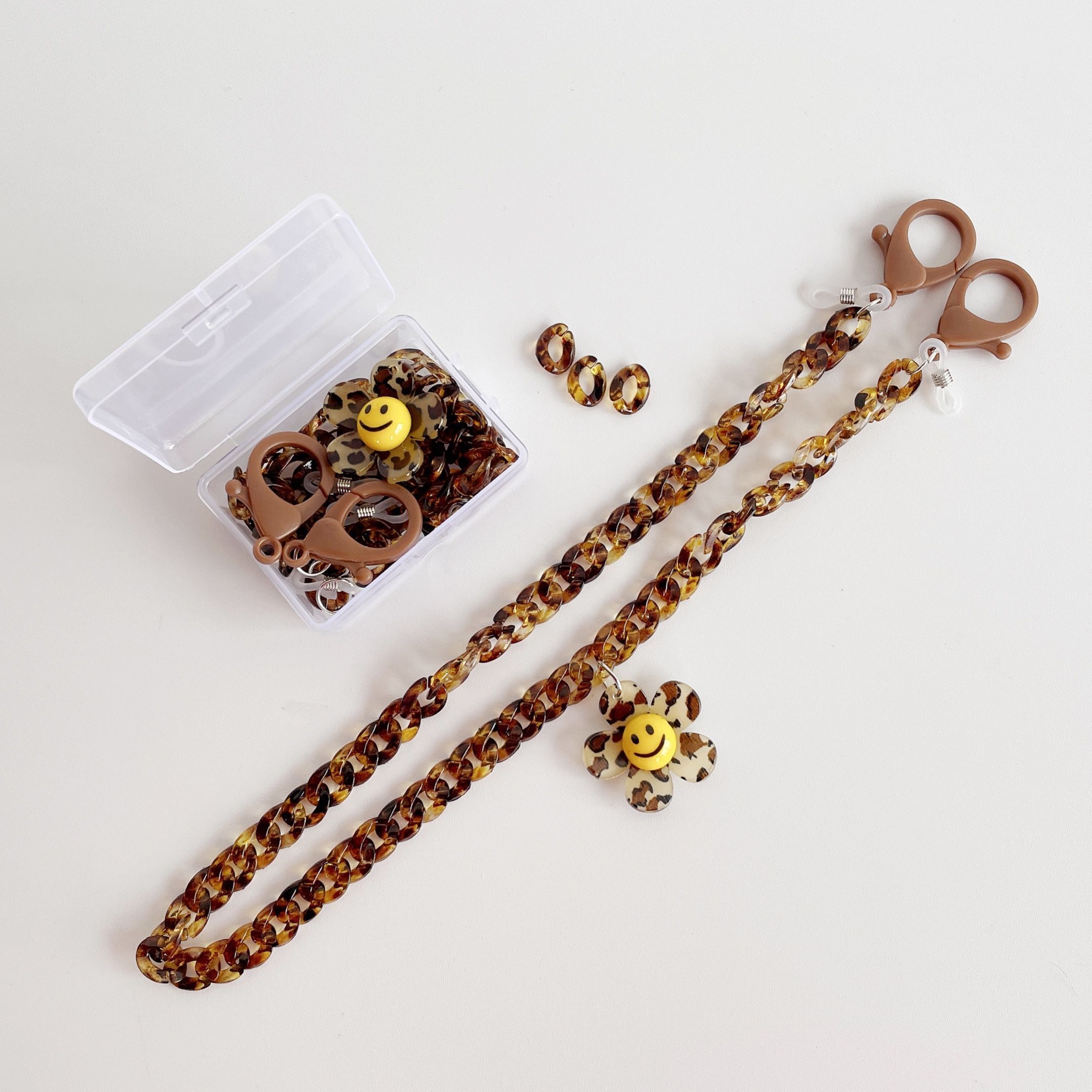 Acrylic Leopard Beaded Smiley Face Flower Mask Chain Glasses - Temu New ...
