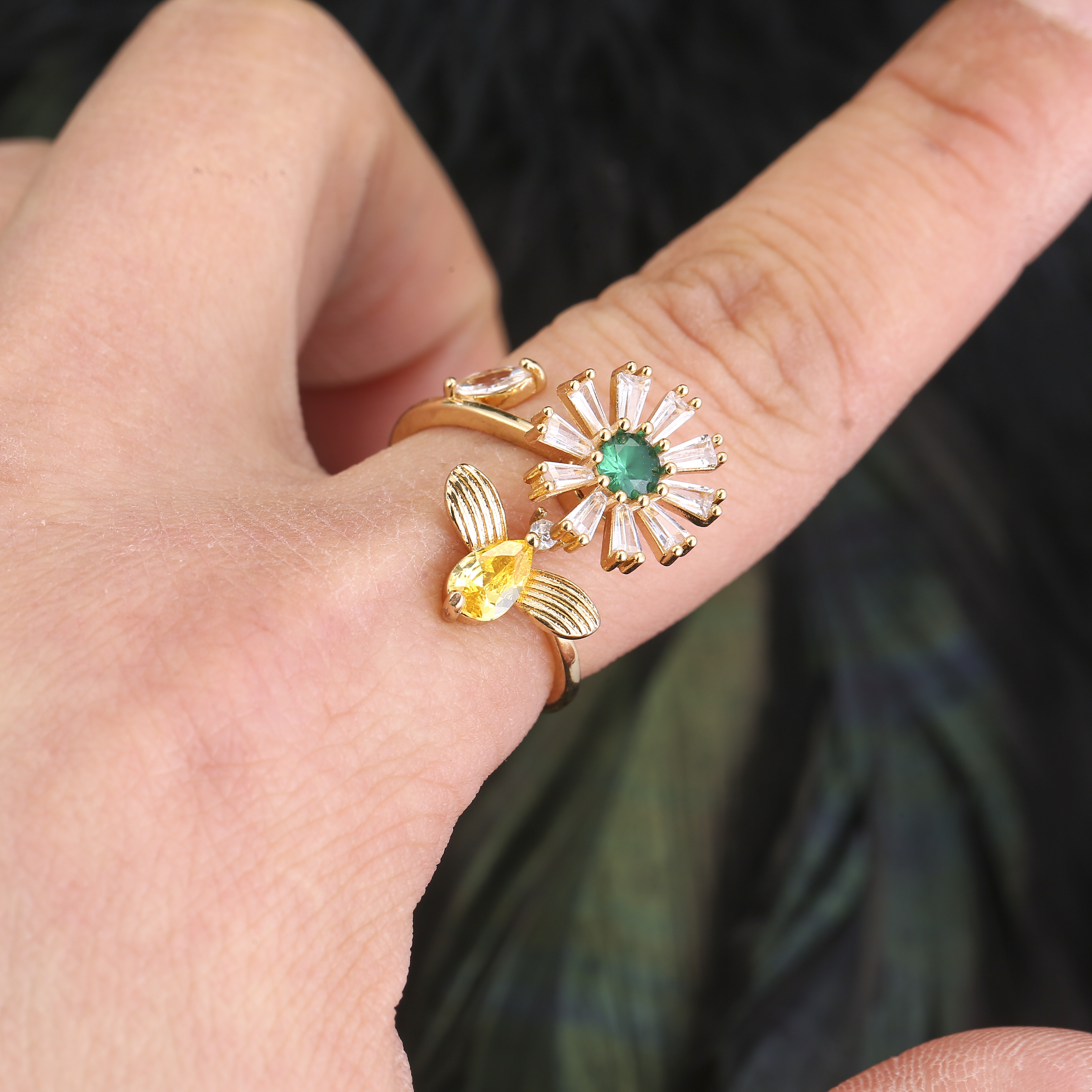 Daisy Rotating Ring Bee Inlaid Rotatable Ring - Temu New Zealand