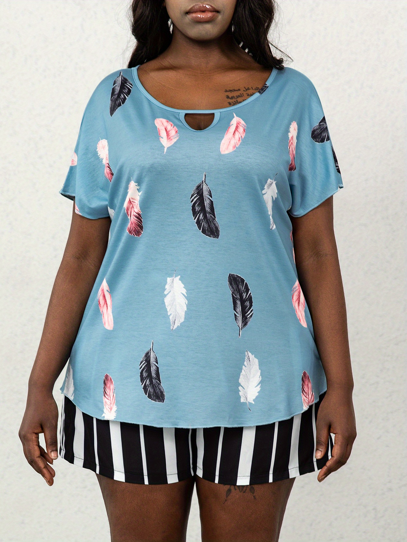 Plus Size Elegant Top Women's Plus Feather Print Cut Out V - Temu