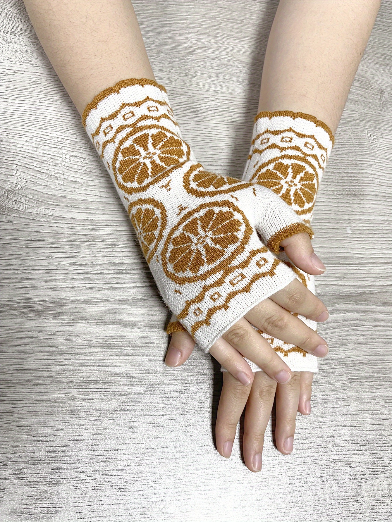 Round Orange Knitted Warm Gloves Jacquard Half Fingerless - Temu Norway