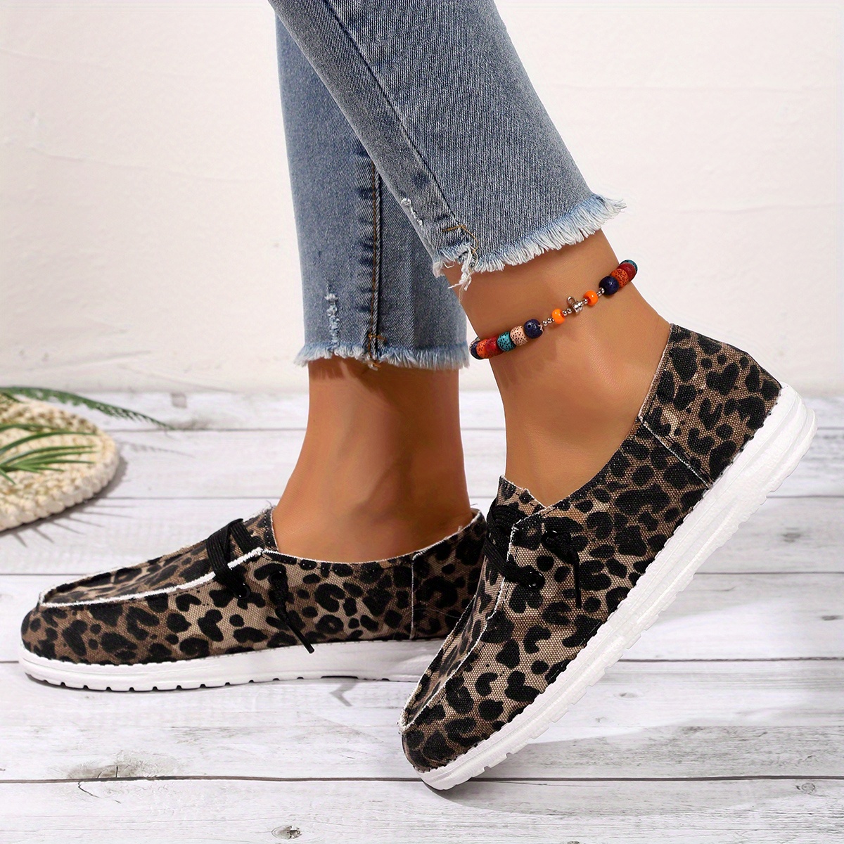 Women's Leopard Printed Canvas Shoes Trendy Low Top Lace - Temu United ...
