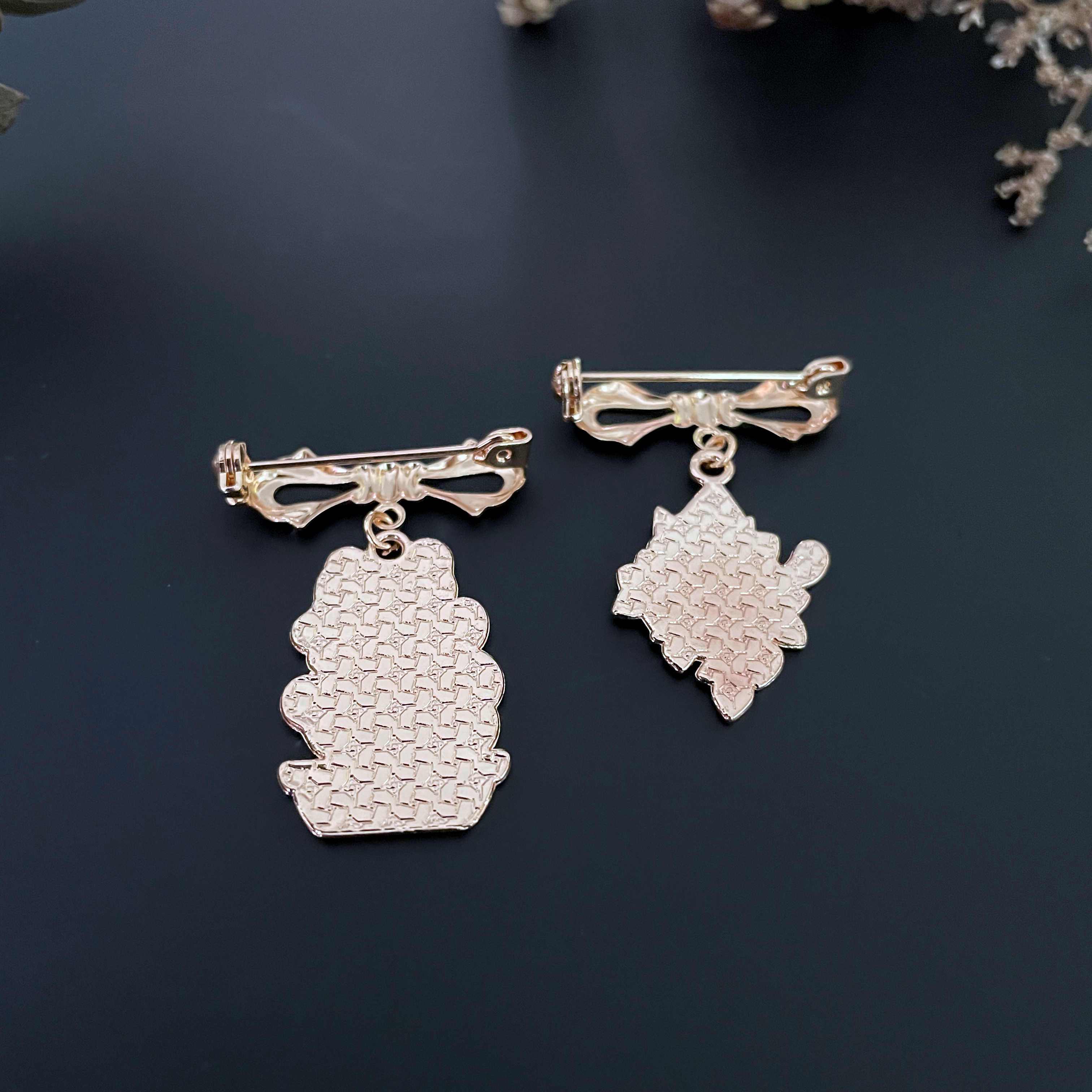 funny cat hidden in potted plants brooch pins gifts party - Temu Australia