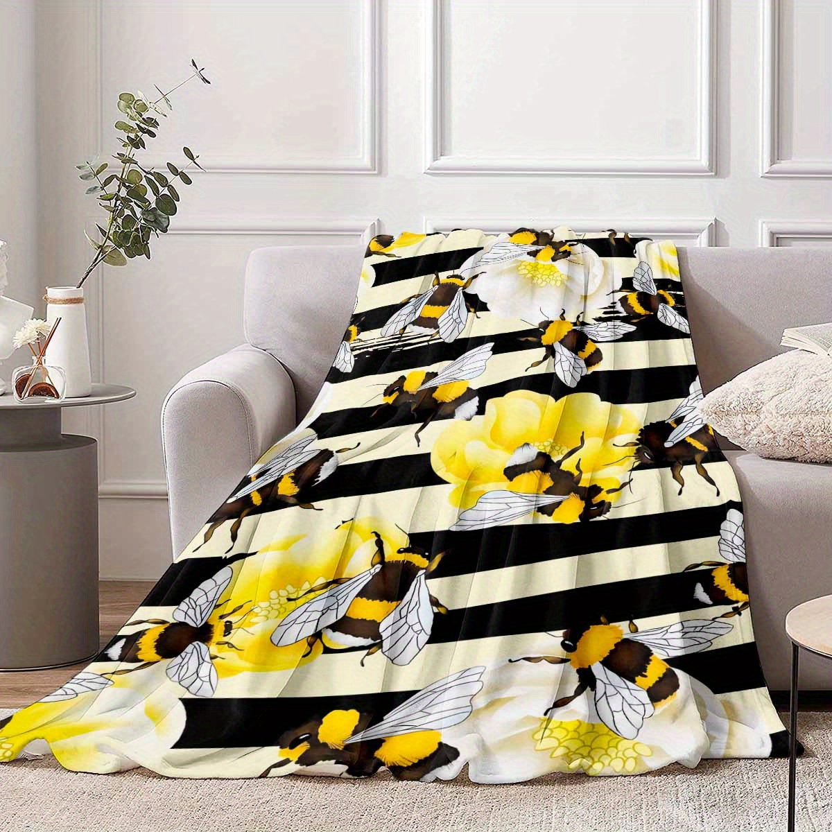 soft cozy cartoon bee flannel throw blanket versatile travel - Temu
