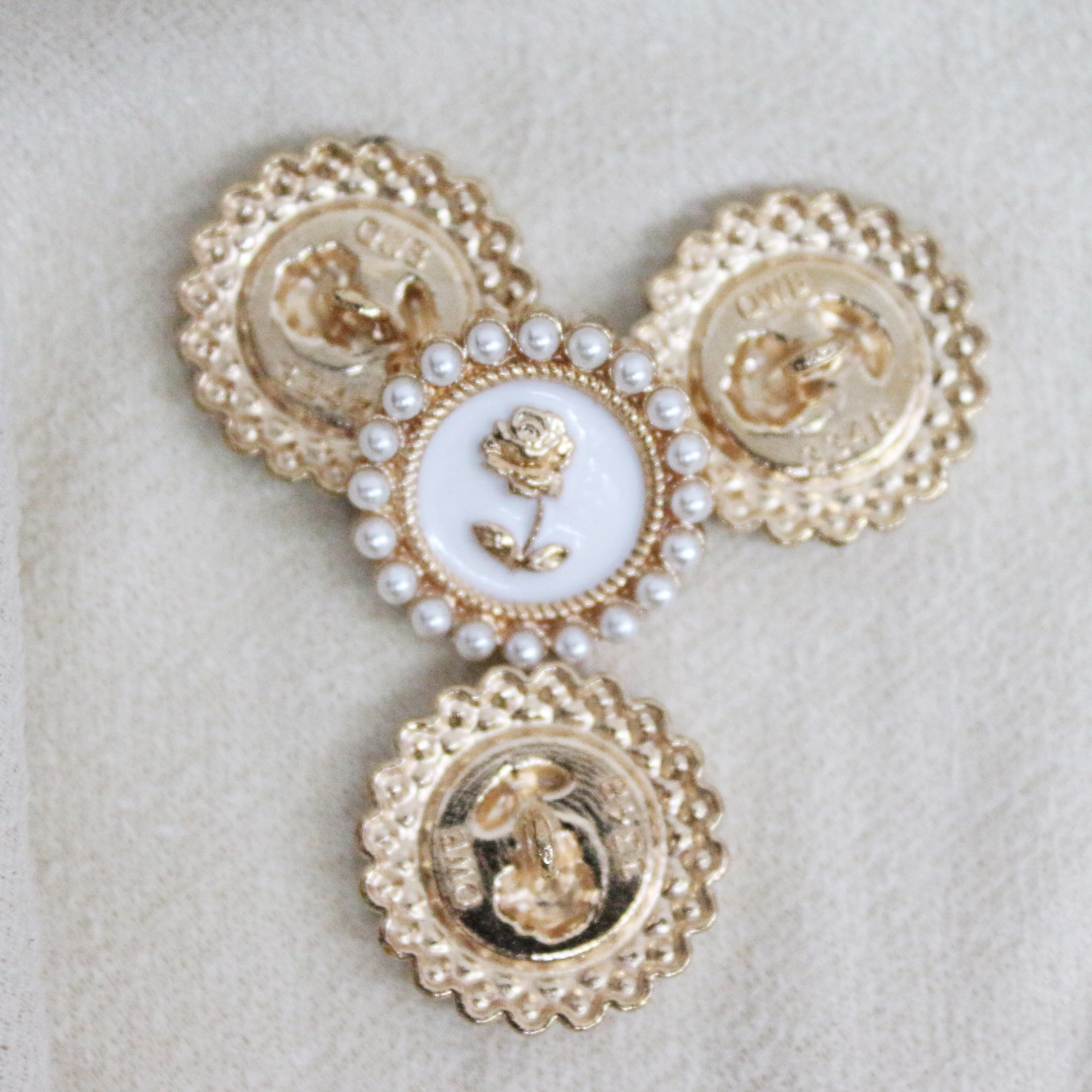 4pcs pack white bottom drip oil button top suit jacket button wool coat ...