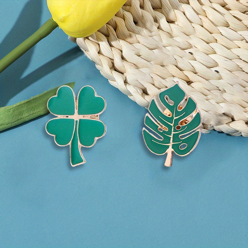 Creative Cartoon Four leaf Clover Brooch Fashion Leaf Badge - Temu ...