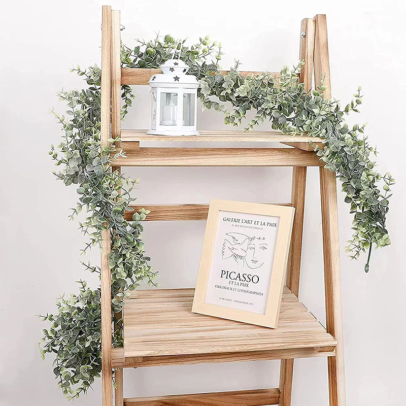 eucalyptus garland: add a touch greenery - {region_name}