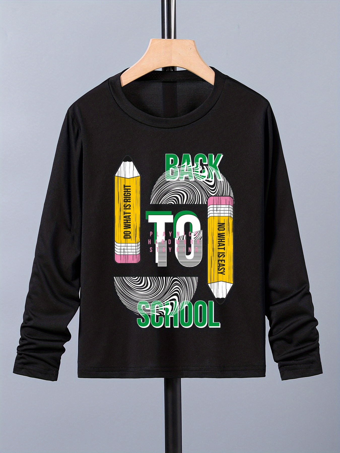 חזרה לבית הספר סווטשירט לבנים בהדפס מכתבים - עיצוב גרפי קז'ואל עם בד ...