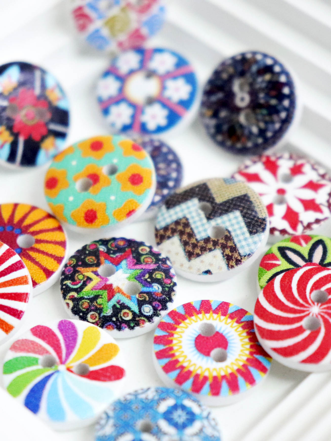 50pcs bag 15mm random pattern printed two hole wooden buttons painted ...