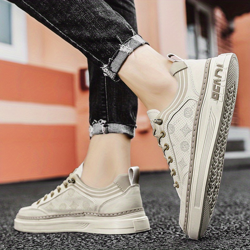 Mens Letters Pattern Skate Shoes With Good Grip Breathable Lace Up