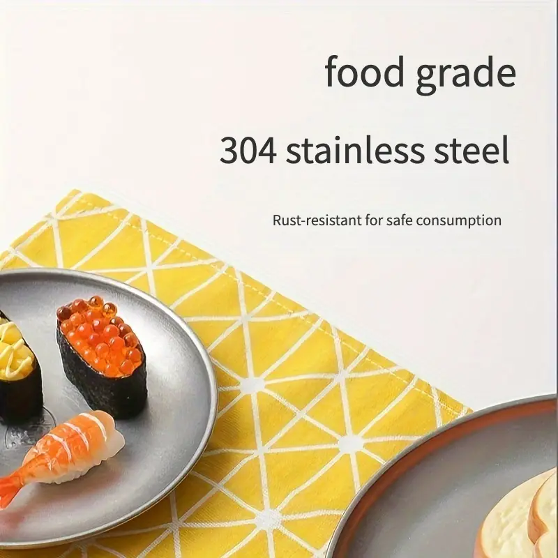 스테인리스 스틸 디너 플레이트 세트 라운드 브러쉬드 메탈 마감 경량 레트로 야외 캠핑 접시 모든 계절 식품 서빙 플래터 스테이크 바베큐 및 피크닉용 고품질 및