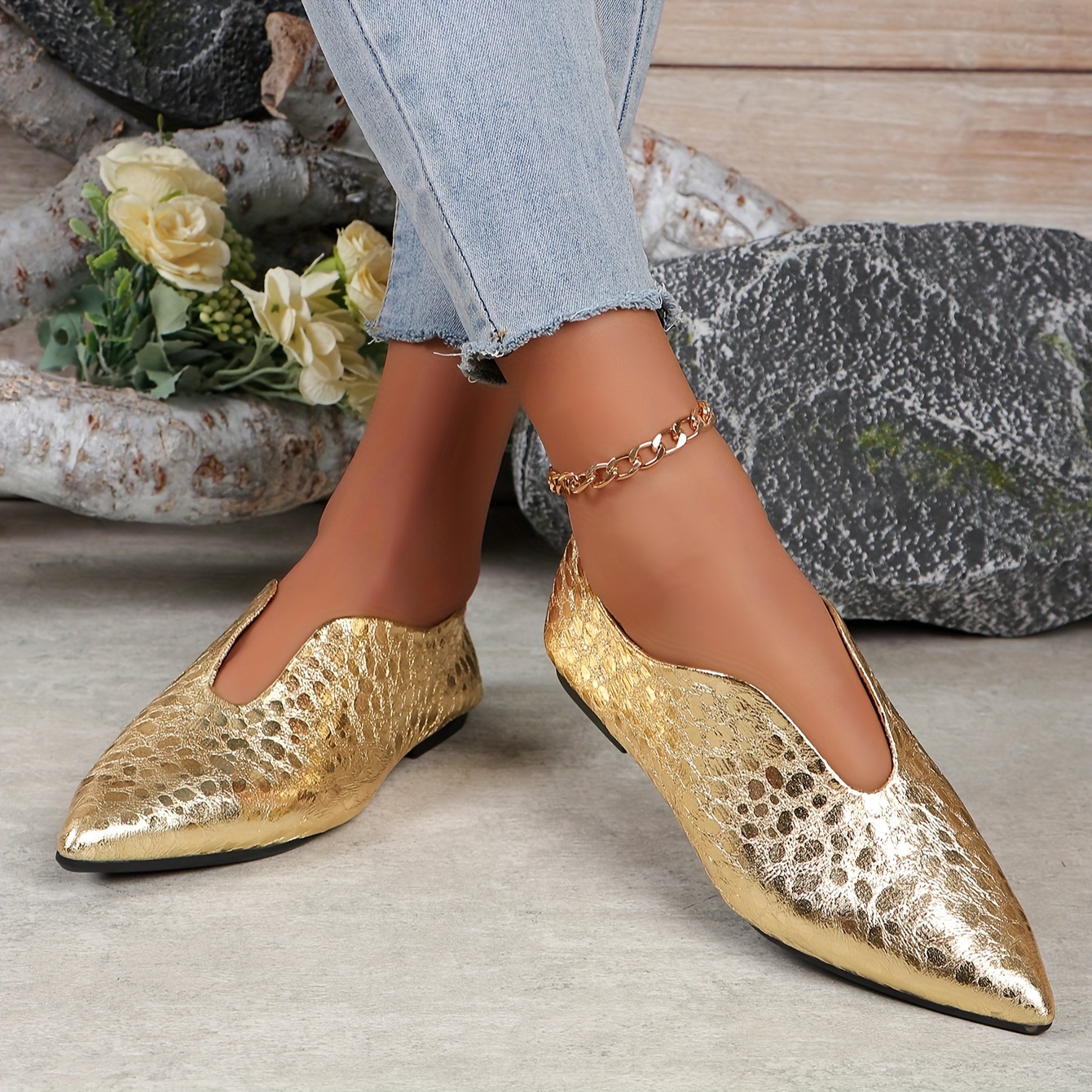 Women's Solid Color Trendy Flats Front V Mouth Lightweight - Temu Kuwait