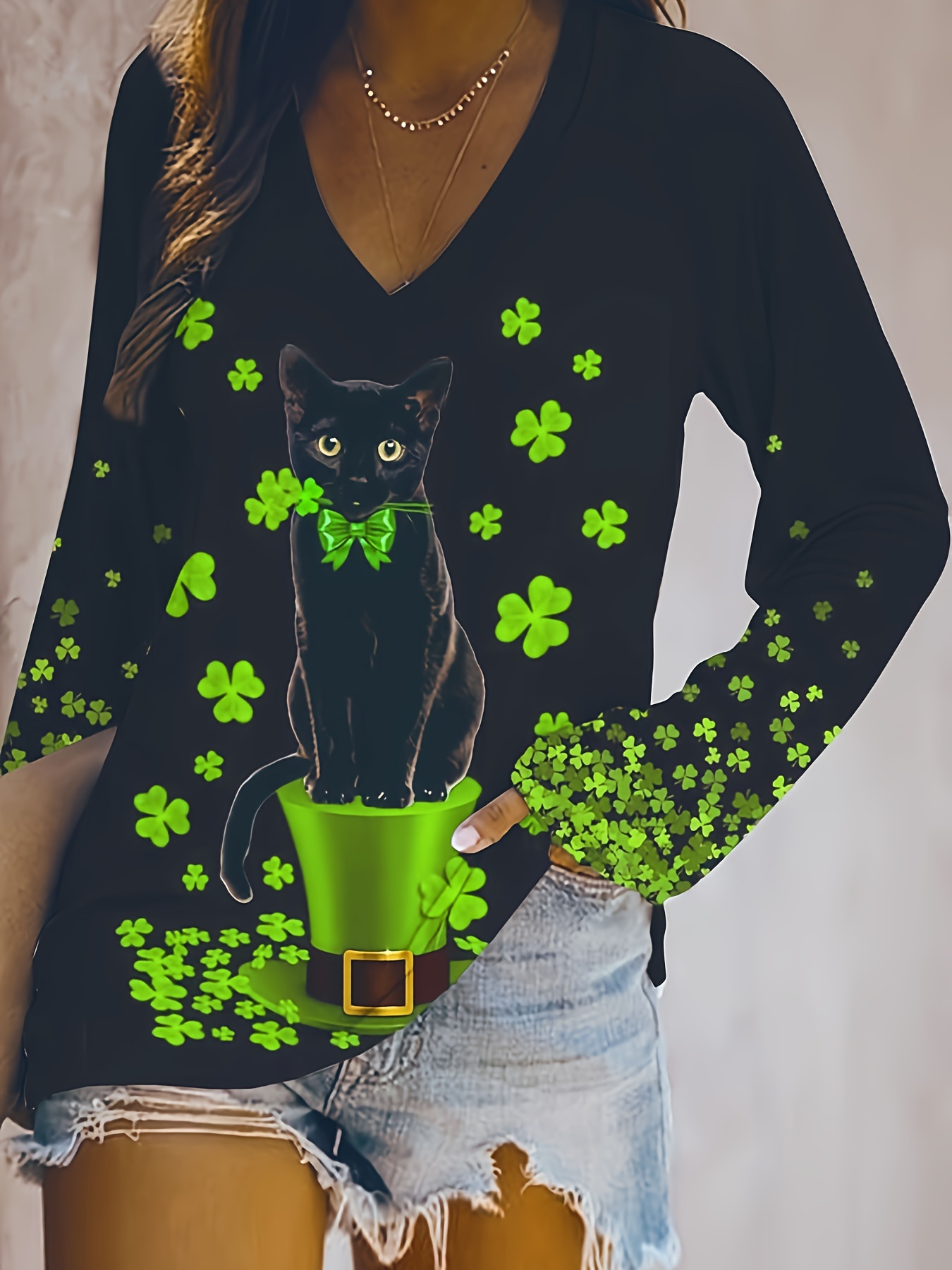 Plus Size Clover Print Top Casual V Neck Long Sleeve Top - Temu