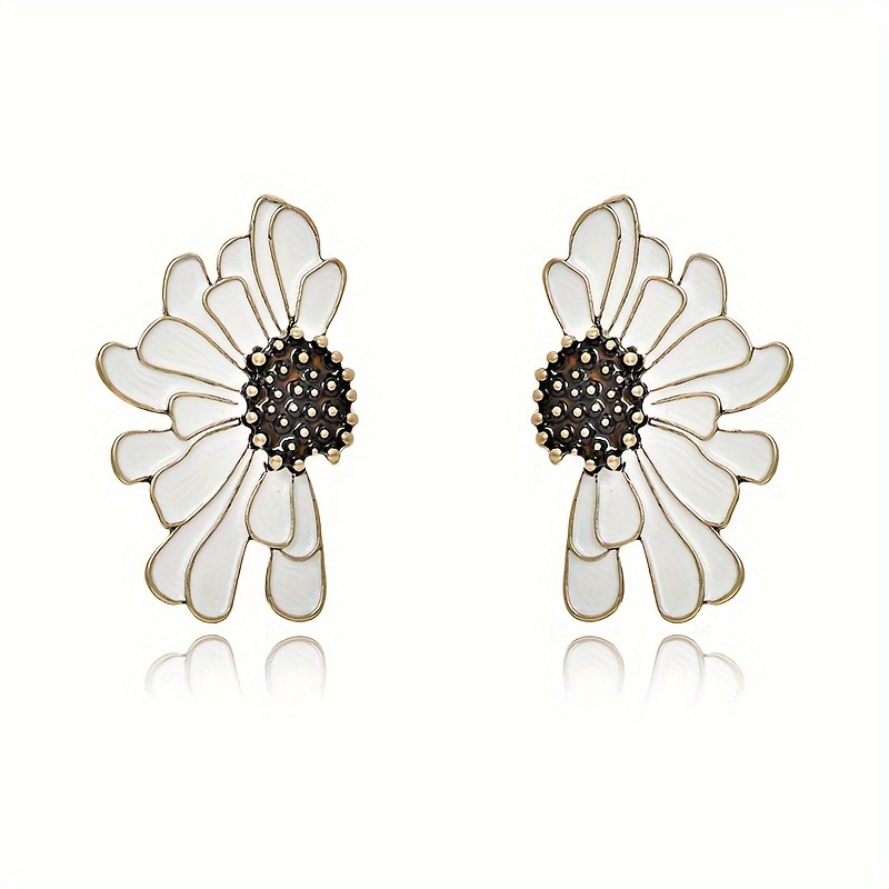 Retro Daisy Petal Earrings Peony Flower Stud Earrings - Temu United Kingdom