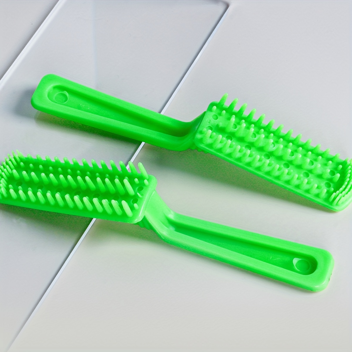 Green Plastic Hairdressing Comb For Waxing Hair Dyeing Brush - Temu ...