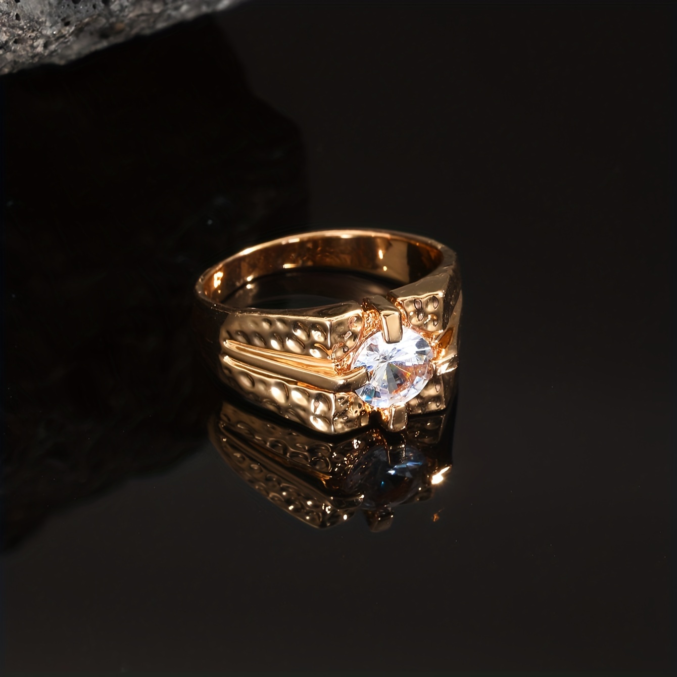 Men's Cubic Zirconia Ring Golden Ring Suitable For Men's Daily Wear ...