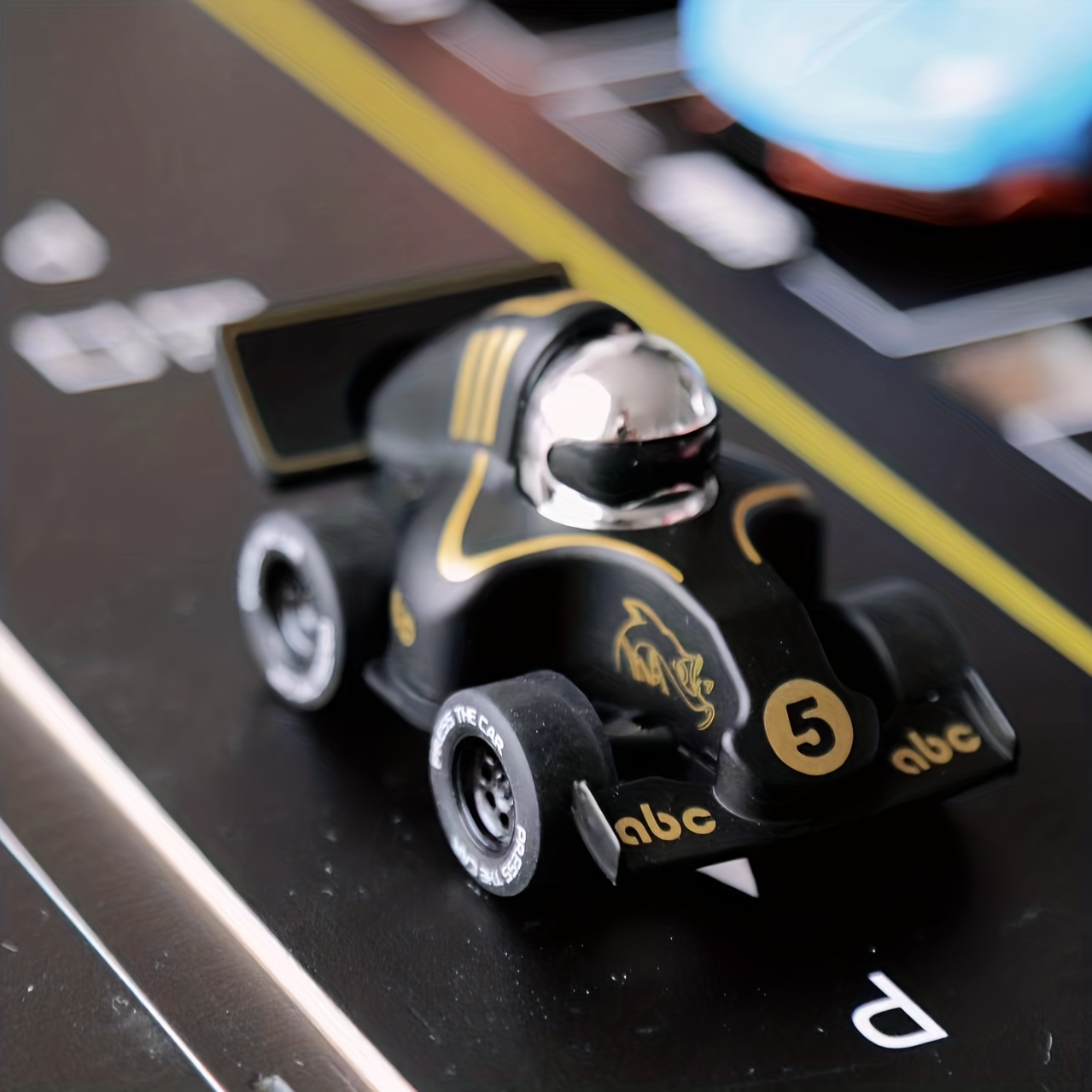 Retro Car Model Car Decoration Press powered Small Car Model - Temu ...