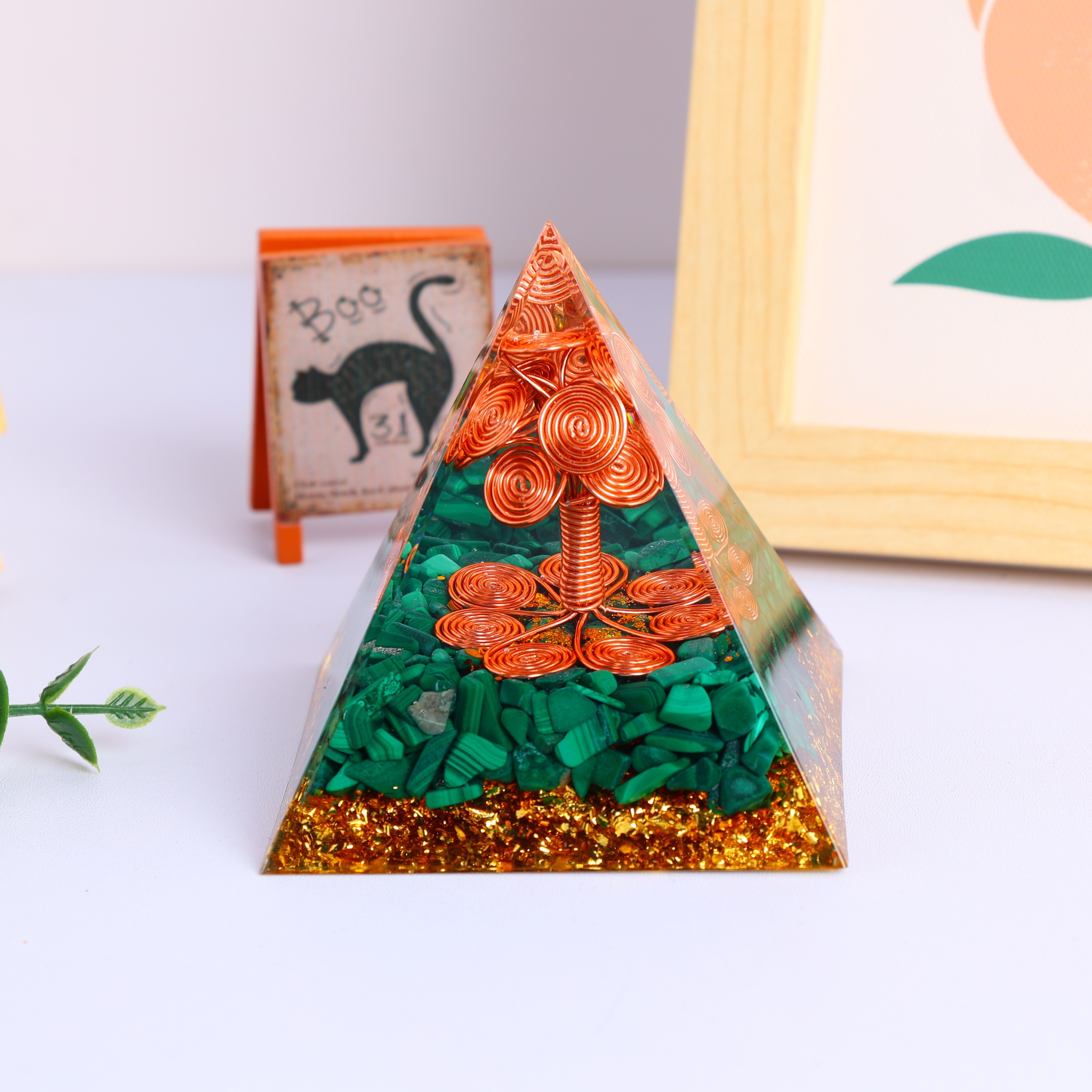 1pc Pyramide En Artificielle Paon Concentrateur - Temu France