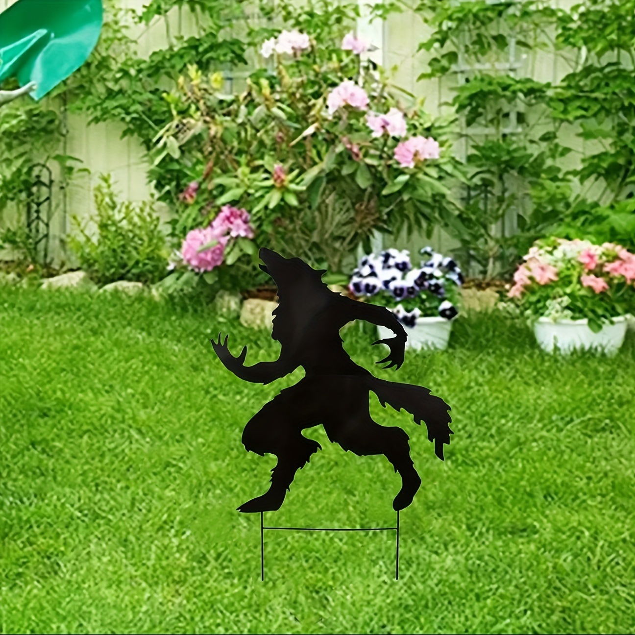 Black Metal Werewolf Silhouette Iron Decorations - Temu