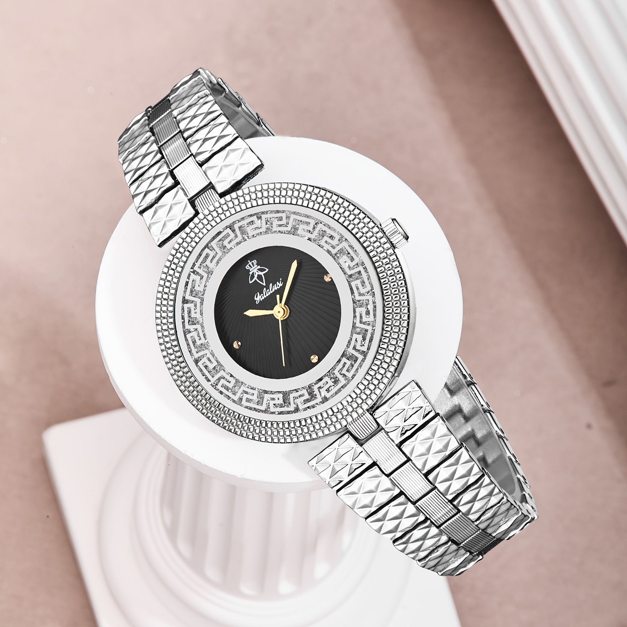 Women's Luxury Golden Quartz Watch Creative Quicksand Analog - Temu ...