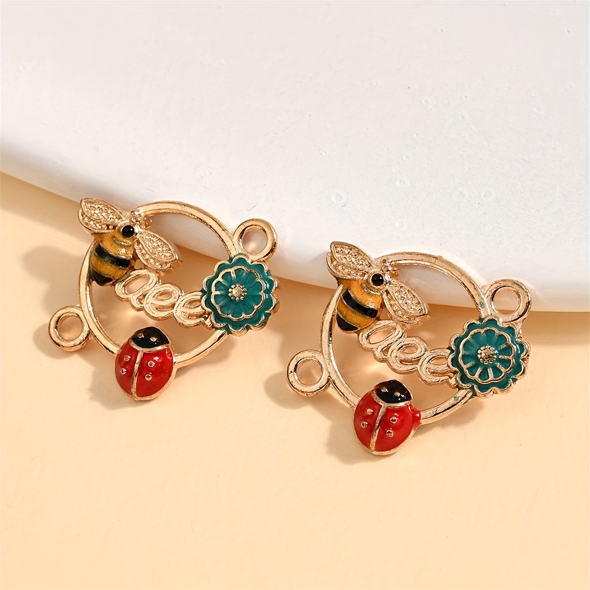 Small Bee Ladybug Disc Double Hanging Pendant - Temu Australia
