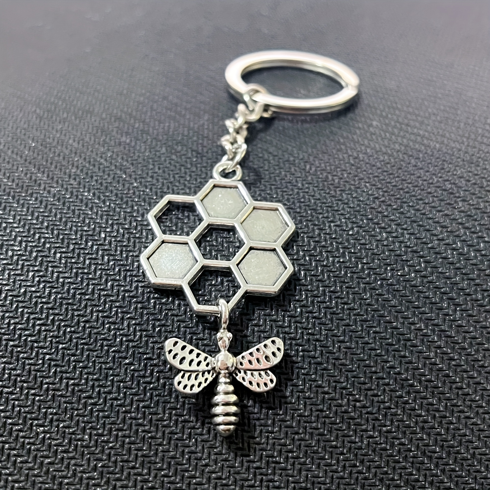 1pc Sweet Cute Honeycomb Bee Keychain For Bags Car Keys Decors Gift ...