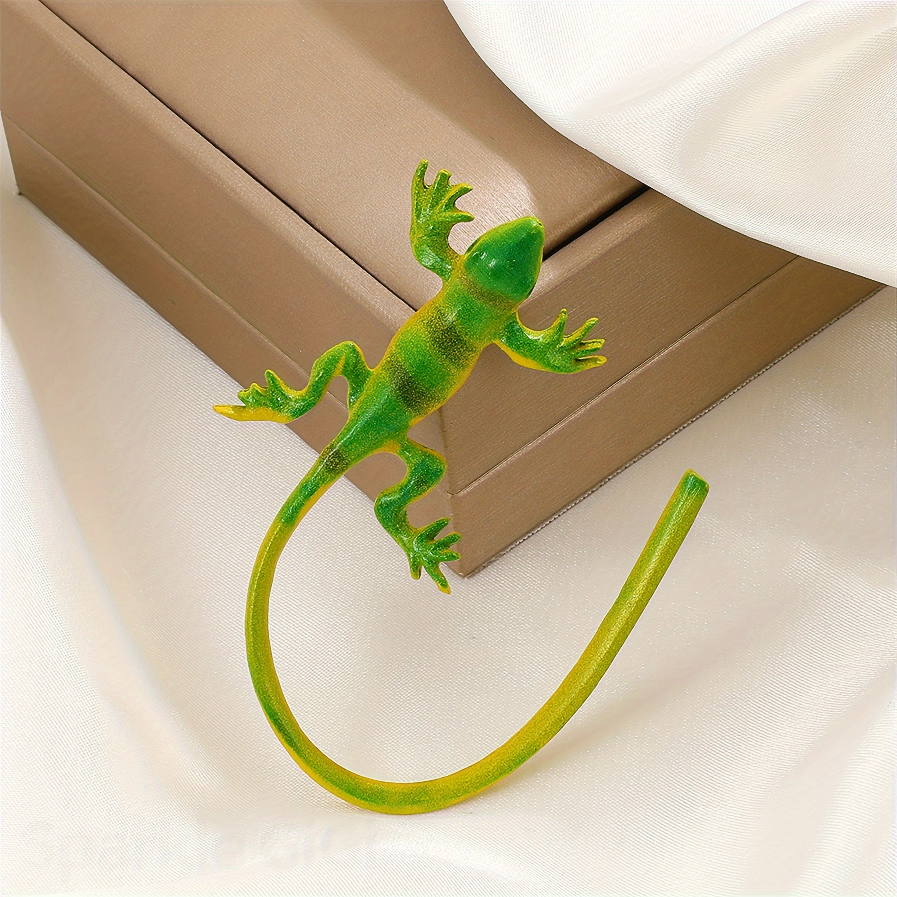 Weird Lizard Ear Clip Creative Ear Bone Clip Animal - Temu United Kingdom