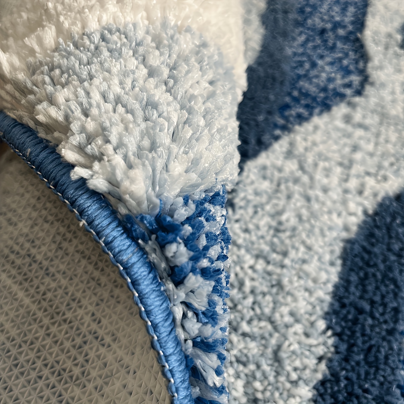 Special shaped Wave Pattern Flocked Floor Mat Lightweight - Temu