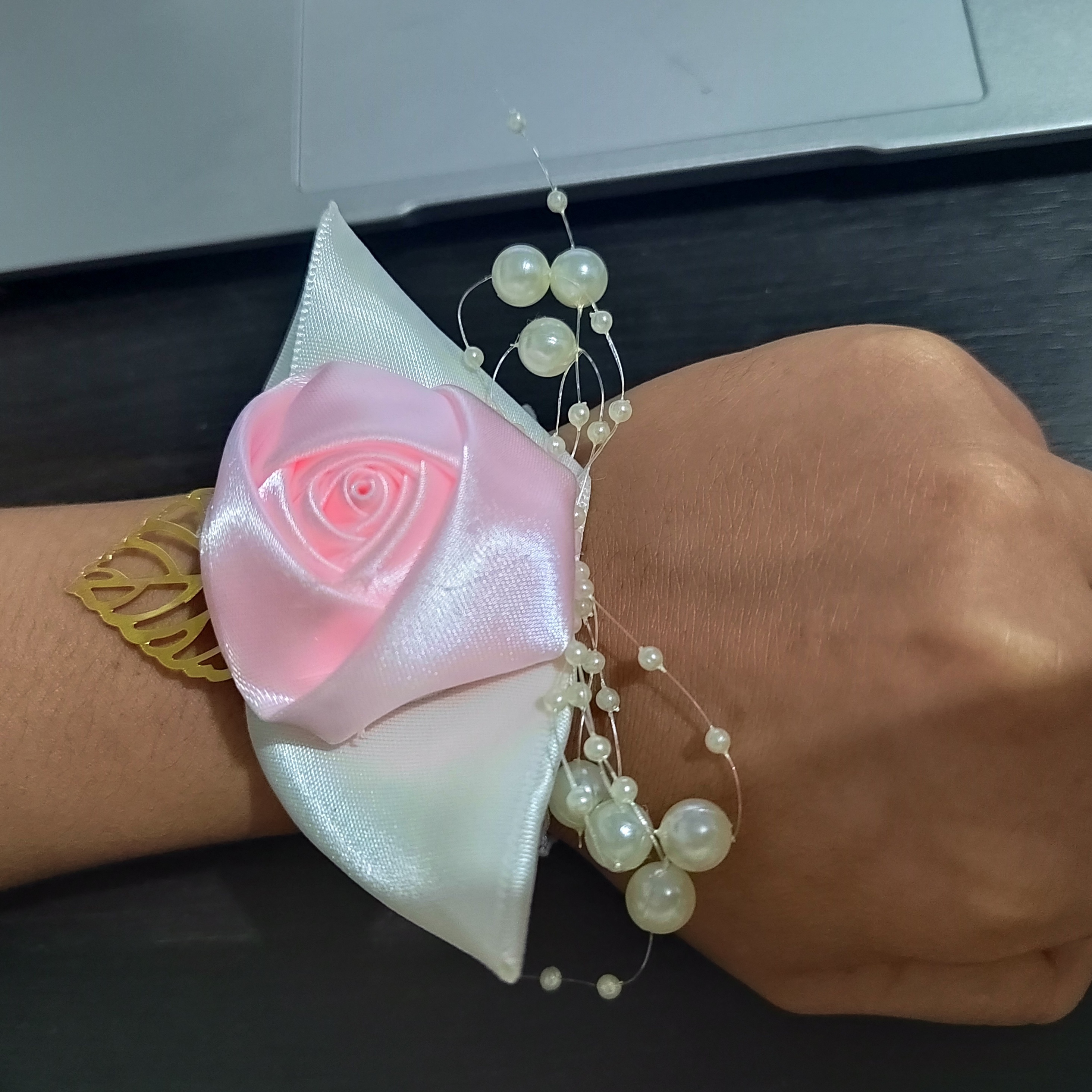 Ivory Wedding Bridesmaid Bride Wrist Corsage Decoration Hand - Temu ...