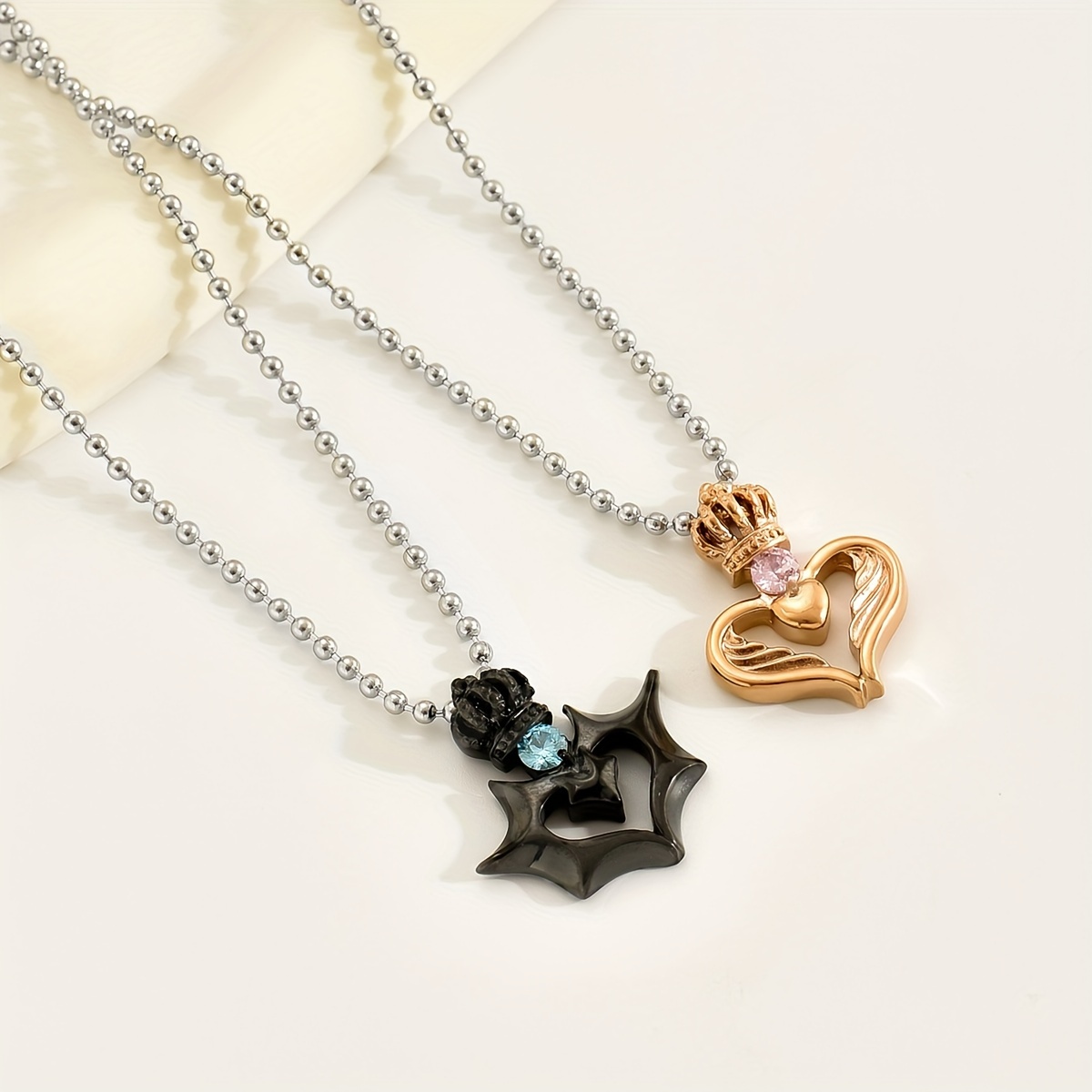 A Pair Fashionable Crown Heart shaped Pendants Necklace - Temu United ...