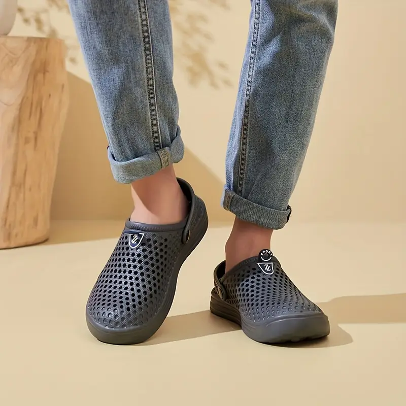 Mens Trendy Clogs Slip On Closed Toe Sandals Soft Sole Walking Shoes