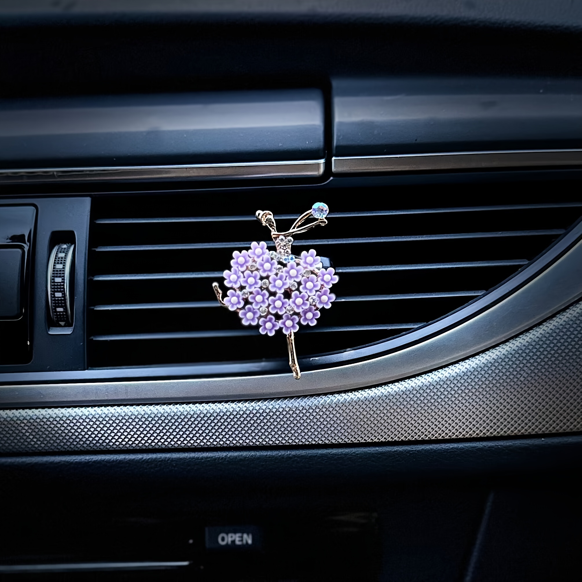 Car Air Conditioning Outlet Aromatherapy Decoration Clip - Temu United ...