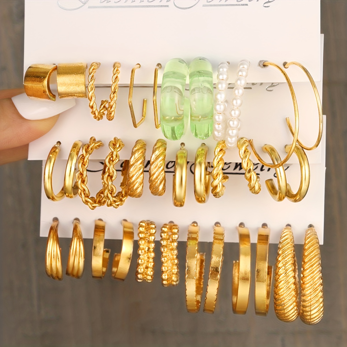 Ladies Heart shaped Geometric Twisted Hollow Wide faced - Temu Norway