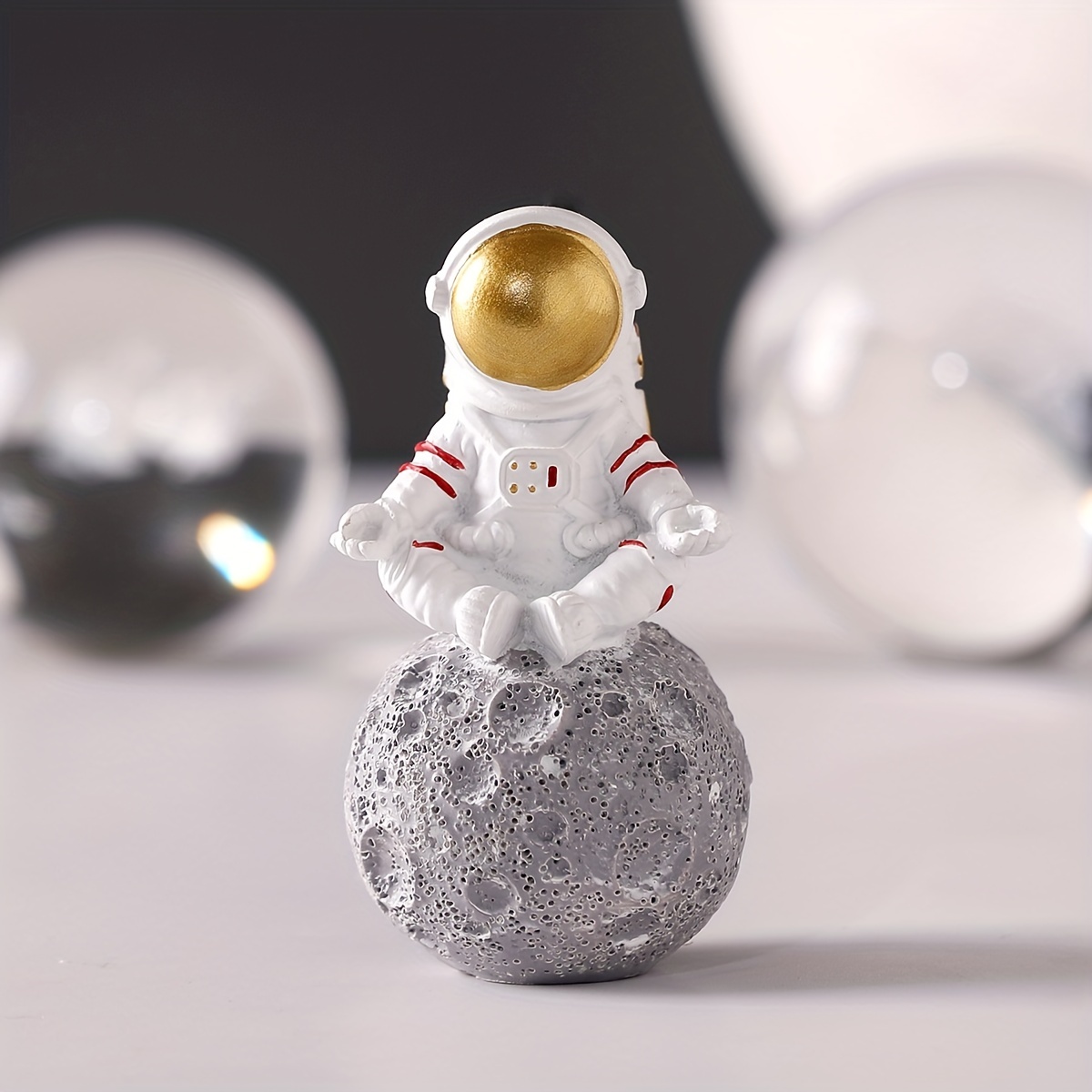 Astronaut Statues Sculpture Home Decor Golden Spaceman - Temu Canada