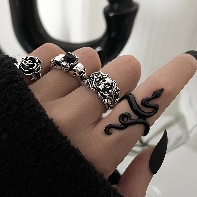 Gothic Style Stacking Rings Trendy Snake / Skull / Rose Design Mix And ...