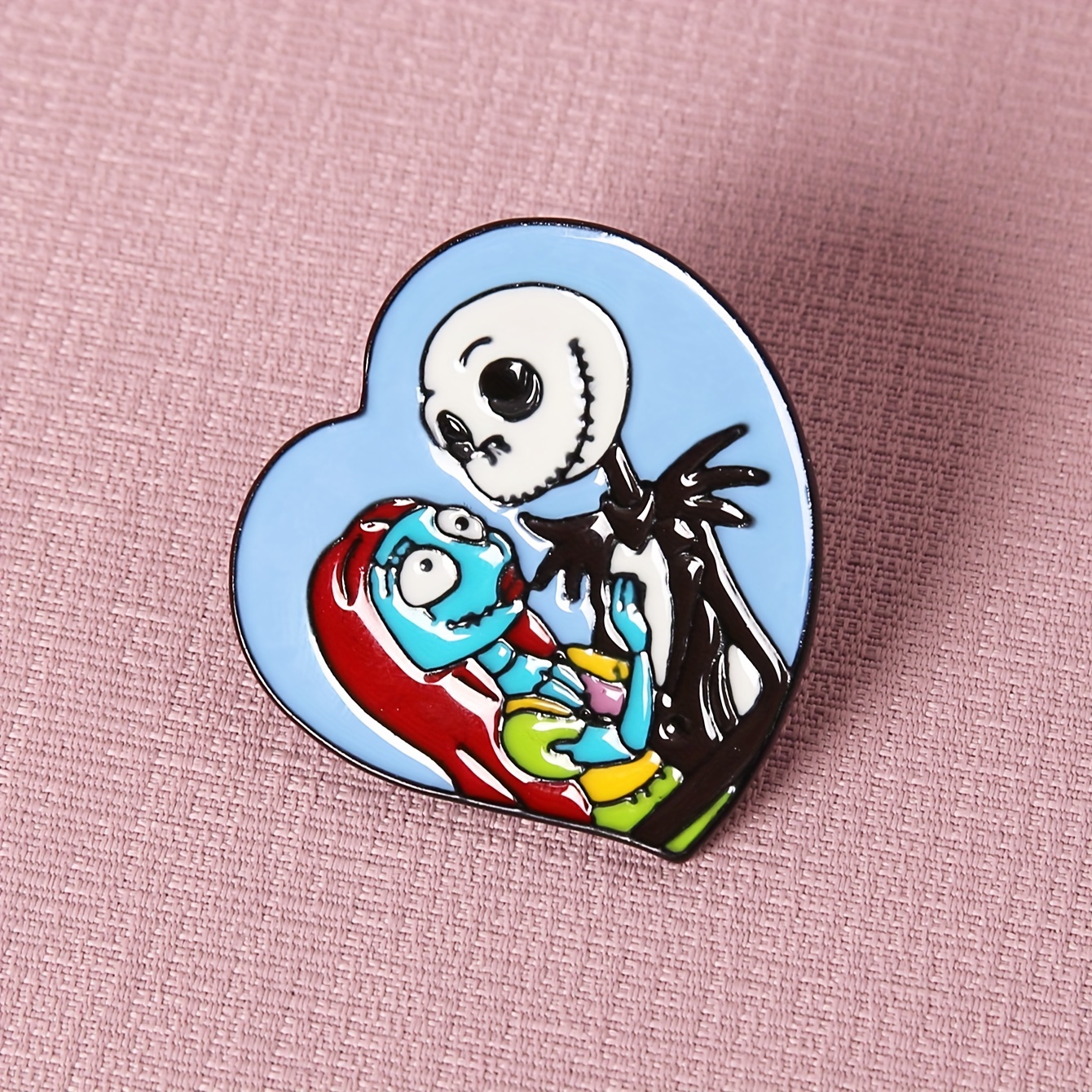 Punk Style Skull Shape Pattern Love Heart Brooch Dropping - Temu Canada