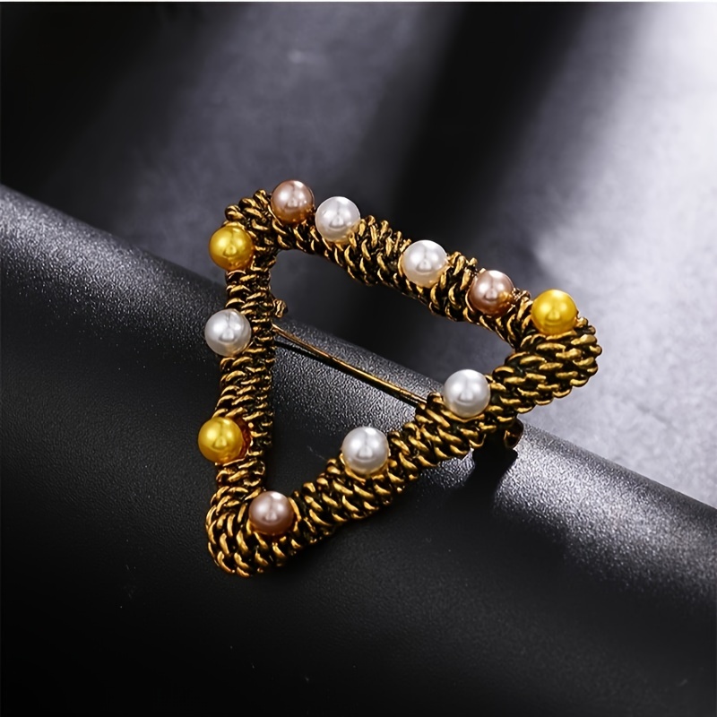 Brosche Im Vintage-Stil, Ausgehöhlt, Geometrisches Dreieck-Design, Mit ...