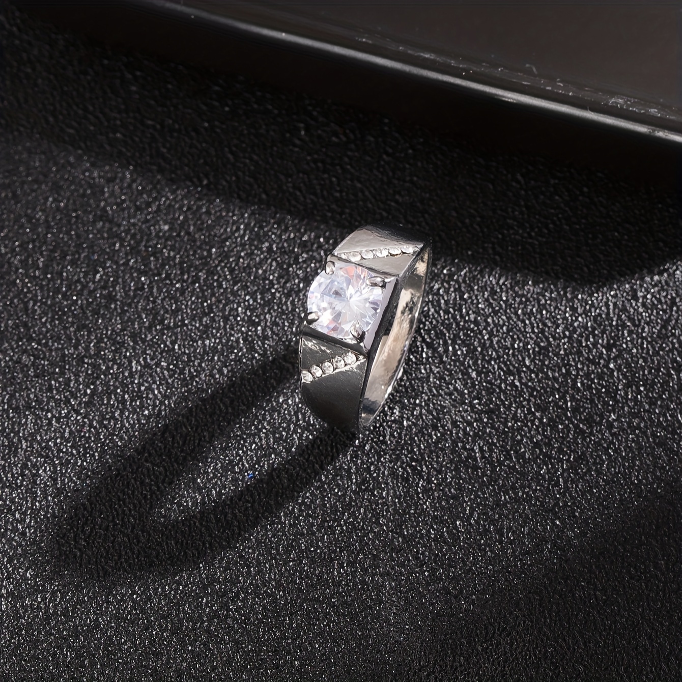 Men's Vintage Cubic Zirconia Studded Golden Ring, Exquisite Men's ...