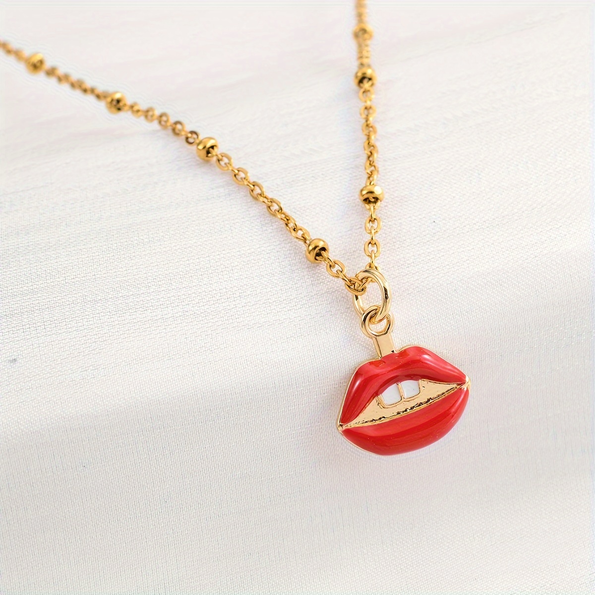 Personality Enthusiastic Kiss Red Color Pendant Necklace - Temu United ...