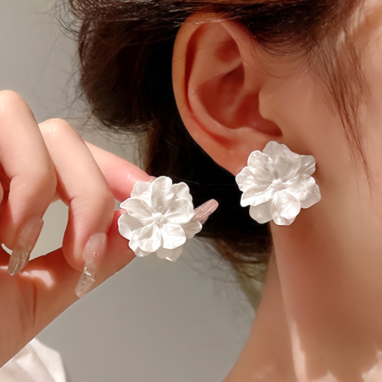 White flower earrings store