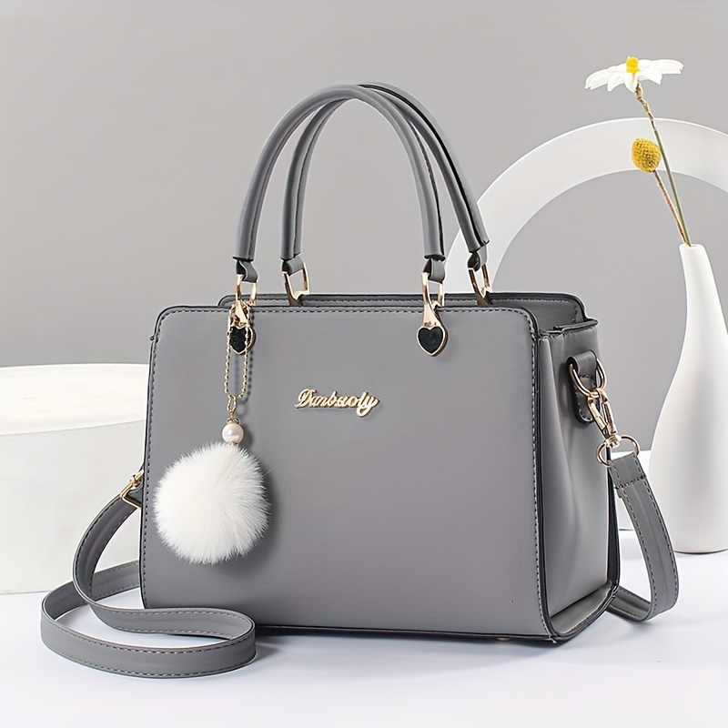 New style handbags store