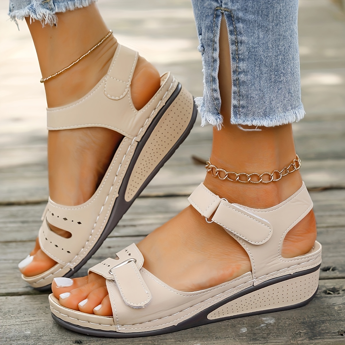 ladies sandals sold on Temu United States