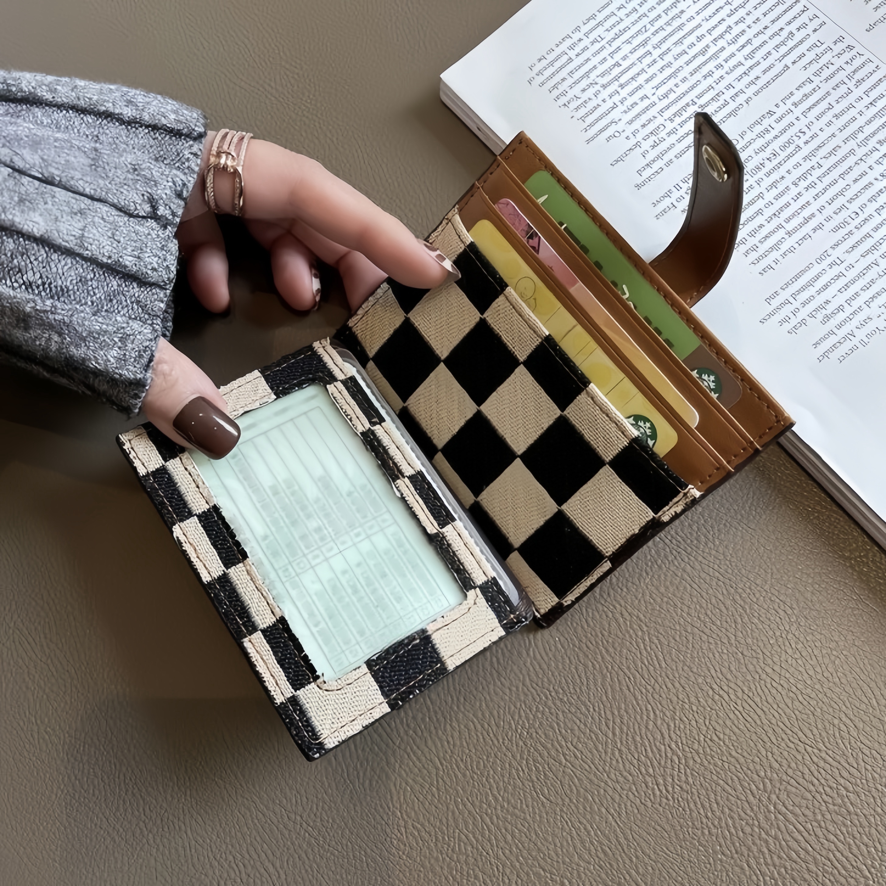 wallets sold on Temu United States